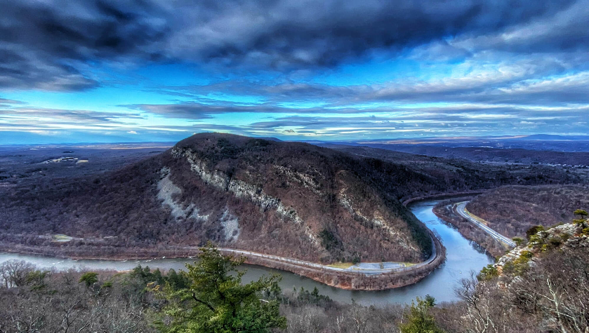 Discover Our Team's Favorite Hikes in NJ - King Willy Camping